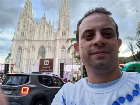 Daniel De Mello Silva Social Foody