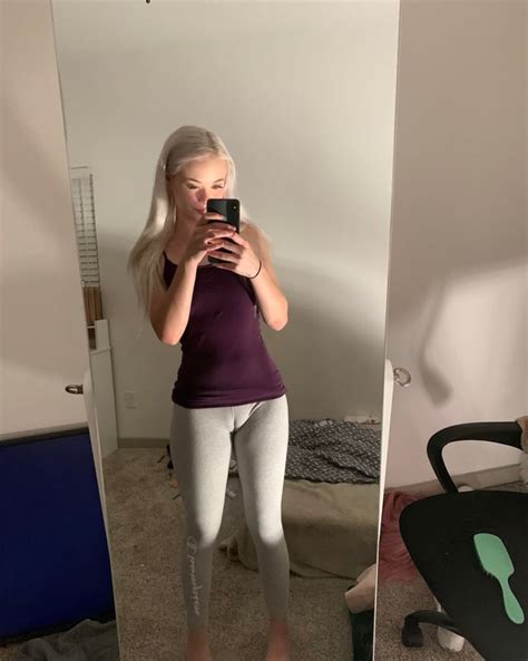 I Love When My Fat Pussy Shows Through My Leggings 😛 Rcameltoe