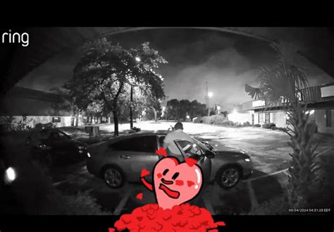 Sneaky Link Couple Gets Caught In 4k On A Salon Security Camera Getting