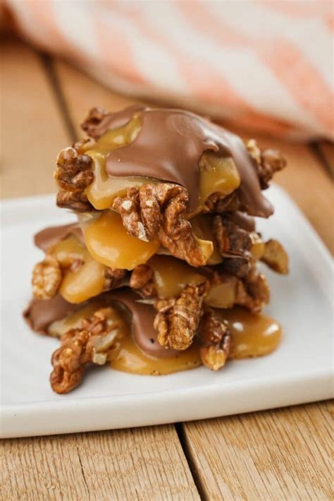 Delicious Homemade Chocolate Turtles Candy Recipe