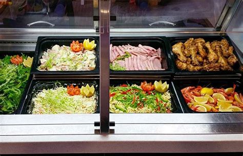 오즈투어 케언즈 요트를 타고 즐기는 특별한 추억 광고의 한 장면을 인생샷으로 줌줌투어 호주 케언즈