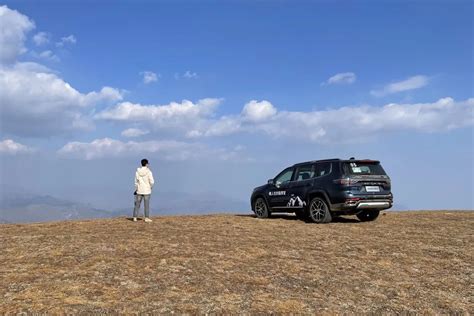 集结号 Zf 9at四驱，都是7座suv怎么这台这么野