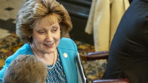 Kansas Senate Plunges Ahead With Bipartisan Bill Targeting Prescription