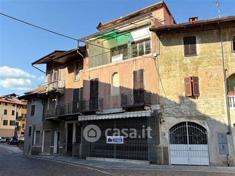 Trilocali In Vendita A Masserano In Zona Centro Casait
