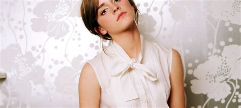 3200x1440 Resolution Emma Watson Rare Pic 3200x1440 Resolution