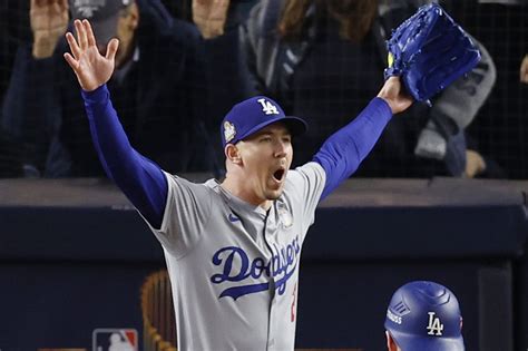 Buehler Freeman Lead Dodgers Past Yankees For 3 0 World Series Lead