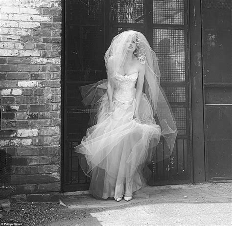Exclusive Pamela Anderson Is Married For The 64th Time Lipstick Alley