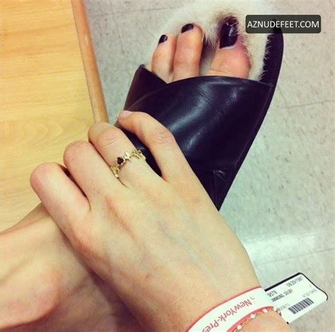 Selby Drummond Feet Aznudefeet