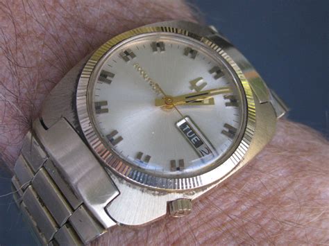 Bulova Accutron 218 Yellow Gold Plated Daydate Wrist Watch 1971