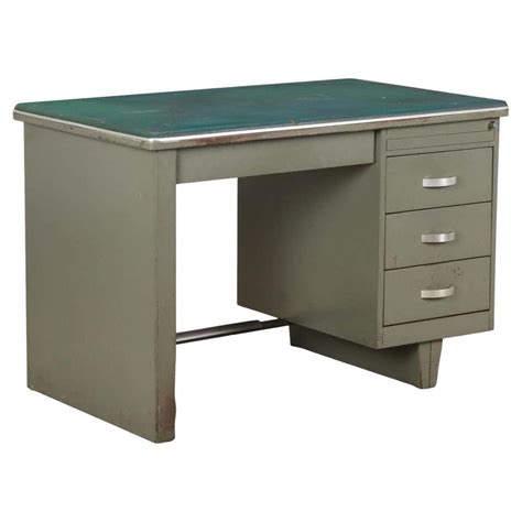 Vintage Metal Desk By Simmons At 1stdibs Vintage Metal Desks Simmons