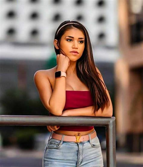 Deep Thoughts Scrolller