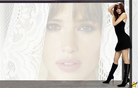Actresses Jennifer Garner Hd Wallpaper Wallpaperbetter