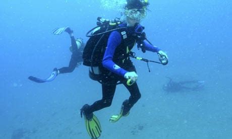 Husband Admits Killing Wife In Scuba Death On Great Barrier Reef