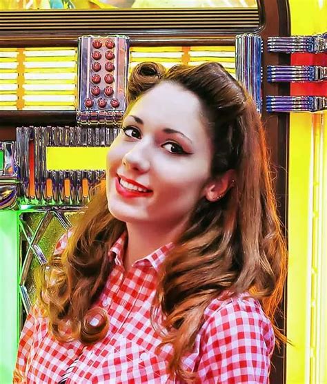 35 Modern Pin Up Hairstyles For A New Look In 2026
