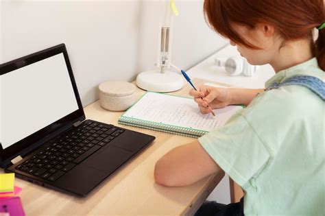 Premium Photo Close Up Girl In Online Class Taking Notes