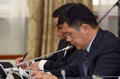 Төсвийн зарлагын хяналтын дэд хороо “Монгол Улсын 2018 оны төсвийн гүйцэтгэлийг батлах тухай