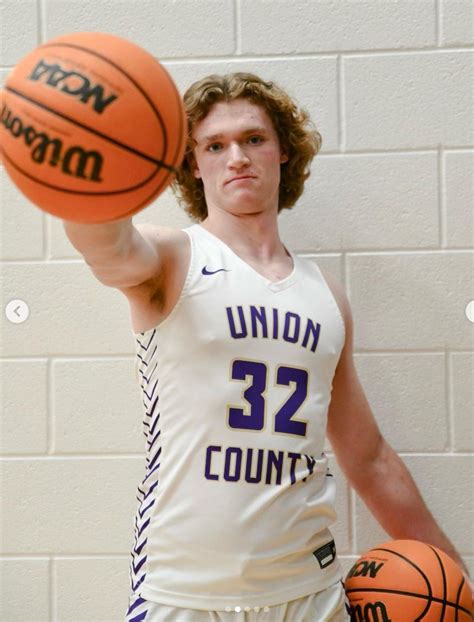 Underwood Floyd Claim Pow Honors Blitz