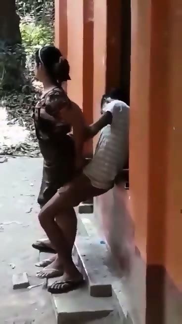 Indonesian Young Couple Outdoor Sex Eporner