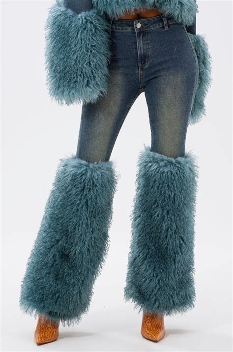 Sit Pretty Fur Trim Jeans In Blue Denim Akira