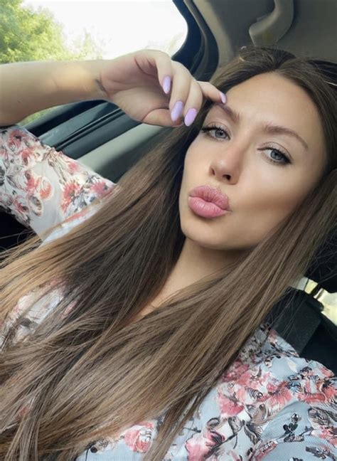 face of your favorite brunette : r/OnlyFaces