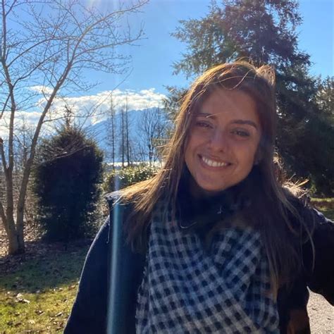 Hanna Cabral Hanna Cabral • Threads Say More