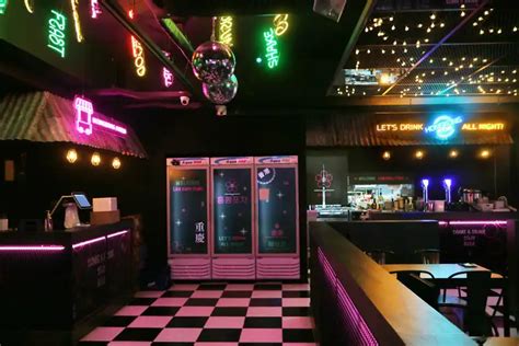 조명으로 포인트를 준 홍대 실내포차 인테리어 마포구 서교동