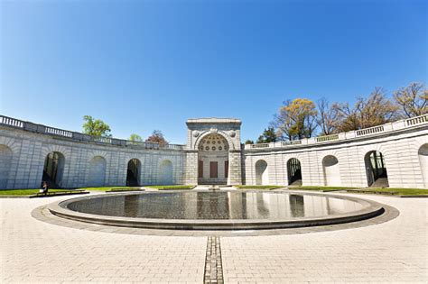 미국 버지니아 미국에 있는 알링턴 국립 묘지에 기념관에 대 한 병역에 여자 알링턴 국립 묘지에 대한 스톡 사진 및 기타 이미지 알링턴 국립 묘지 0명 건물 외관