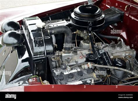 Chrysler 1948 Flathead Engine
