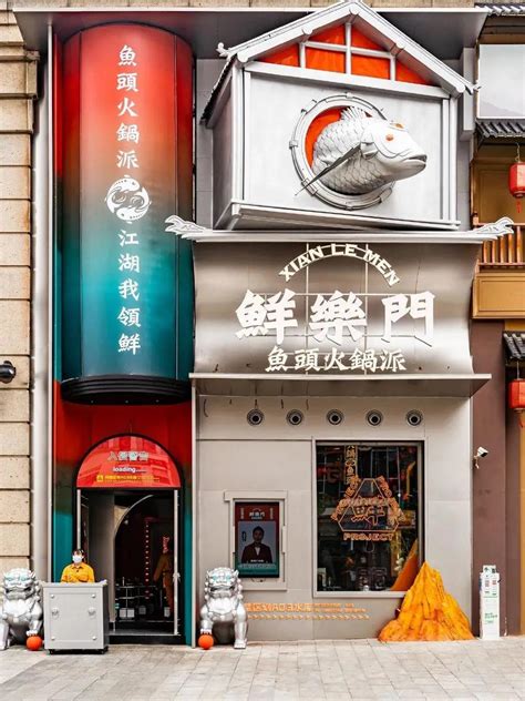 一刀切的 殡葬门头”，中国式门头为何丑的如此整齐？店铺