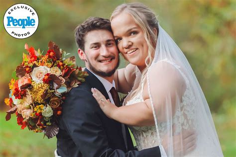 Who Is Elizabeth Johnstons Husband All About Brice Bolden