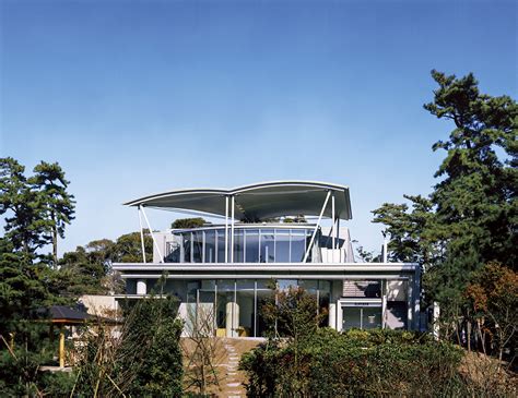 8つの「美術館建築」に光を当てる展覧会。茅ヶ崎市美術館で「美術館建築 ― アートと建築が包み合うとき」が開催中｜tokyo Art Beat