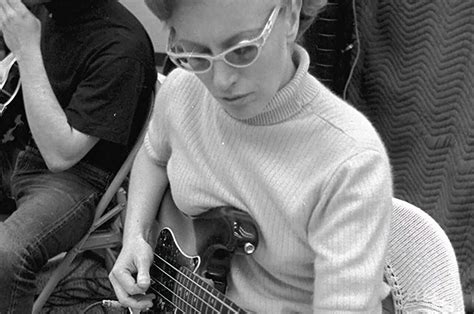 Carol Kaye Master Of Iconic Bass Lines In Music History