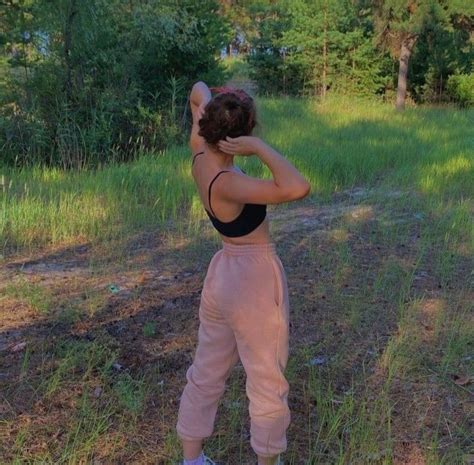 Пин на доске Быстрое сохранение Фотосессия Фотографии девочек Позы девочек