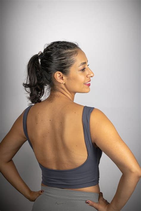 가시 건강한 고립된 기대다 도시의 도시의 삶 뒷모습 등 자세 매력적인 멕시코 멕시코 무제르 멕시코 여자 모델 미소 미용 사진 발레리나 북미