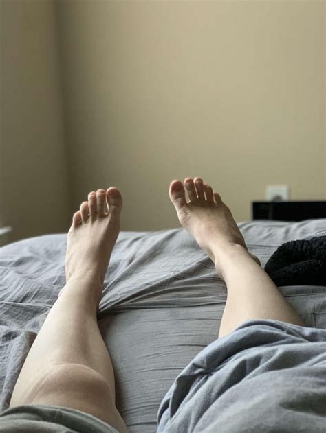 I Have The Prettiest Feet Here😳 R Footloveapp