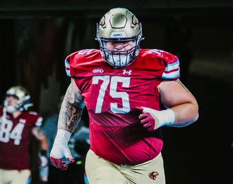 Los Angeles Chargers Sign Michigan Panthers Ot Ryan Nelson