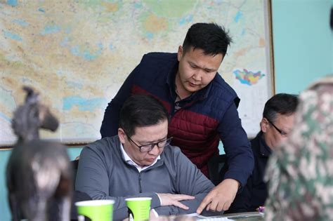 Горхи Тэрэлжийн тусгай хамгаалалттай газар нүхэн жорлонгоор дүүрээд байна