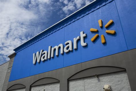 Walmart Facing Financial Crisis Plans To Cut 100 Corporate Roles For