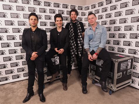 Stereophonics Reveal New Single I Wanna Get Lost With You Watch