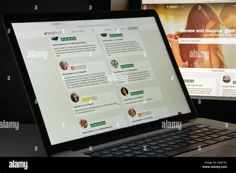 Trustpilot Logo Hi Res Stock Photography And Images Alamy