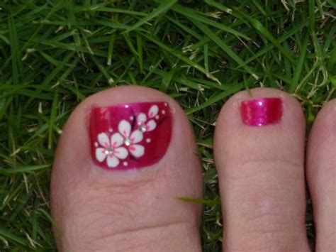 Nail Flowers Flower Toe Nails Toe Nail Art Toenail Art Designs