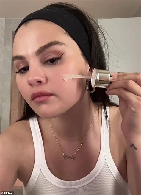 Selena Gomez No Makeup
