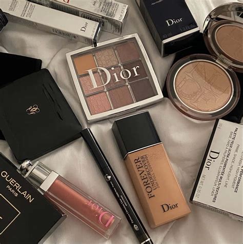 Download Dior Makeup Collection Flatlay Wallpaper