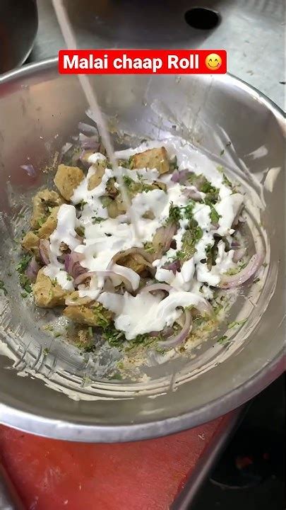 Jumbo Malai Chaap Roll 😋😋 Cannoughtplace Handi Chadyan Di