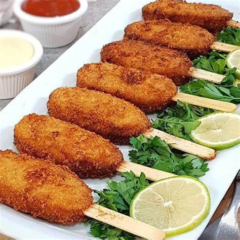 تزیین ناگت مرغ با سیخ چوبی برای تولد ناگت مرغ با چی سرو میشه