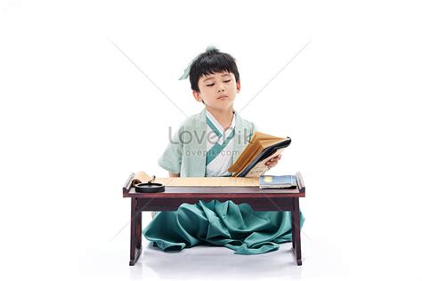 중국어 책을 읽는 소년 사진 무료 다운로드 Lovepik