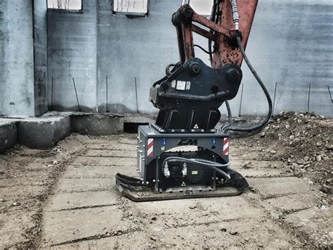 Vibrating Plate Compactor And Pile Driver For Excavator