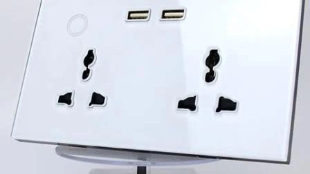 UK Universal Wall Double Smart WiFi USB Switch Socket WiFi Smart Switch Socket China Smart
