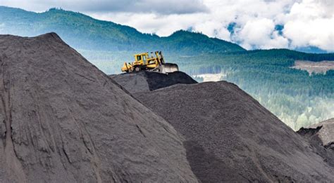 Дэлхийн эрчим хүчний нүүрсний үнэ нэг тонн 200 ам доллар орчим байна