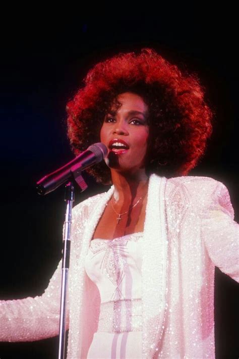 Whitney Houston 80s Live Célébrités Femme Cheveux Coiffure Musicale